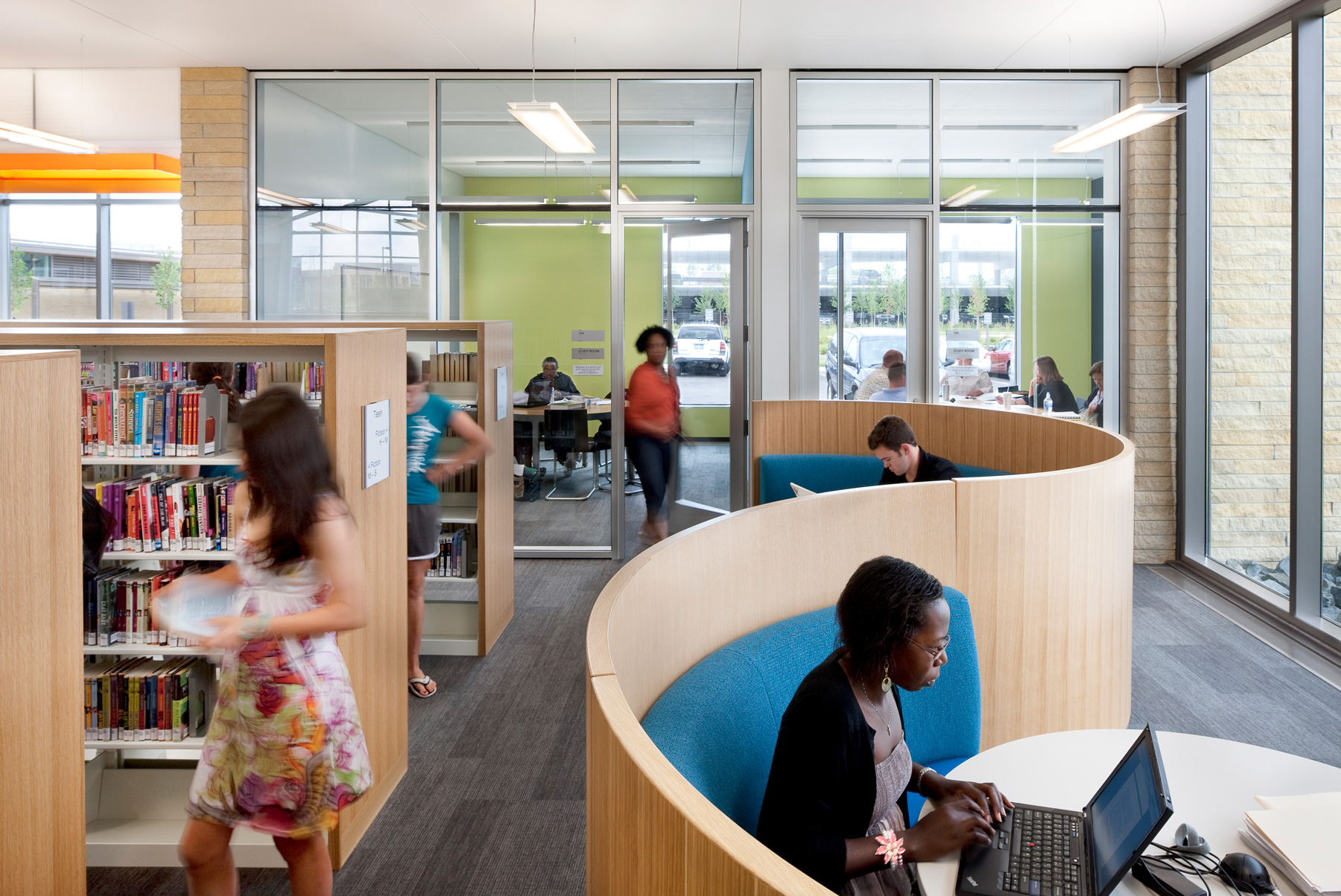 Beyond Whiteboards and Study Rooms: Taking Collaborative Spaces to the ...
