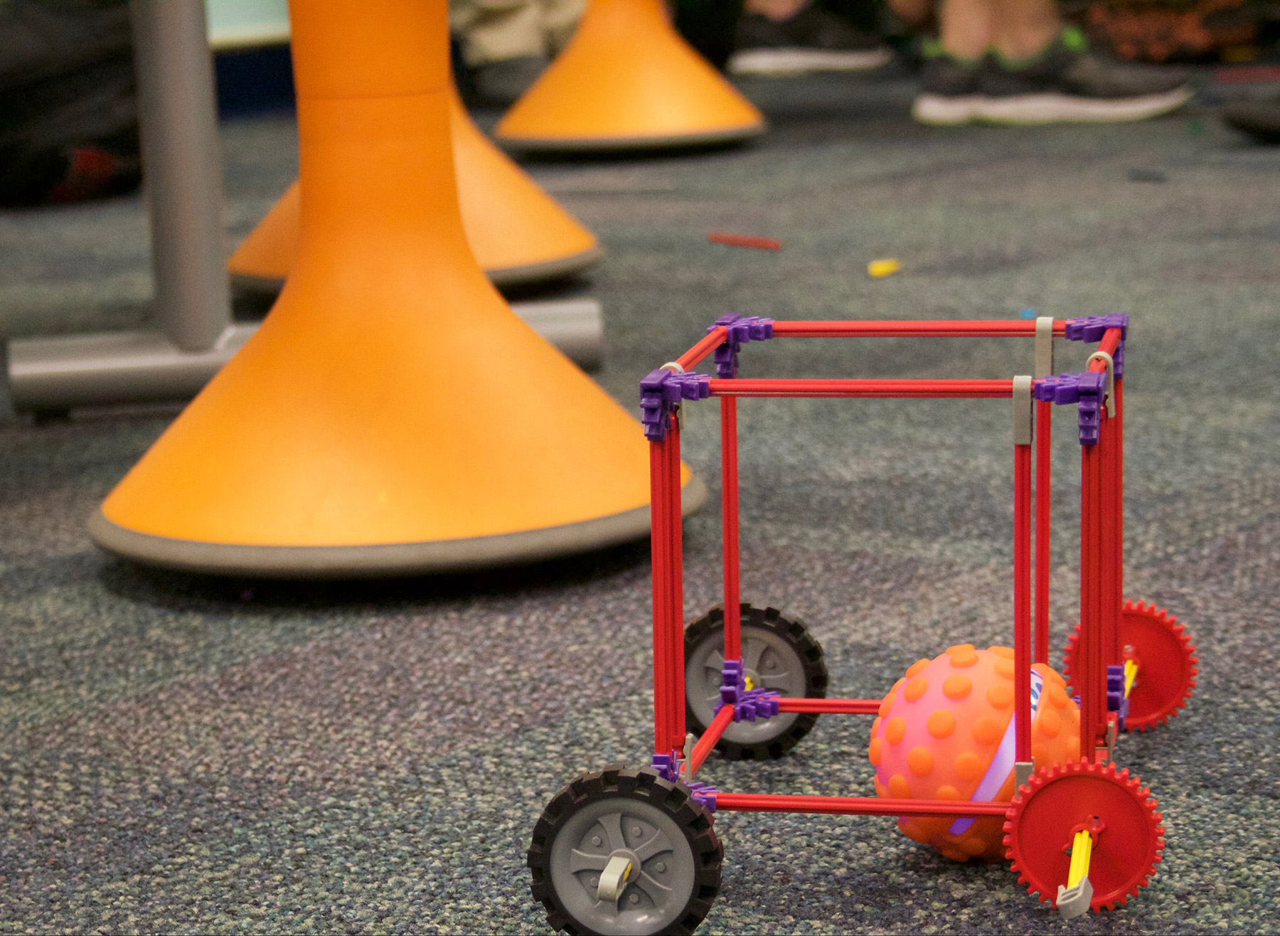 Sphero ® Design Challenges to Get Kids Coding and Creating in No Time
