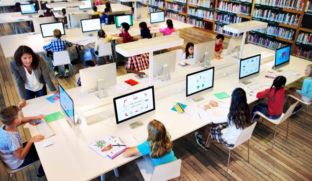 10 Ways For Librarians to Promote Digital Literacy