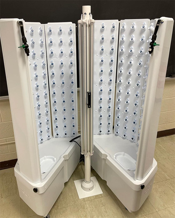 3 Reasons to Try Classroom Hydroponics - Ideas & Inspiration from Demco
