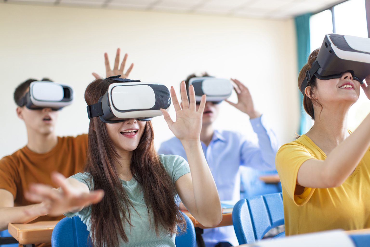 Teach Your Students with Virtual Reality - Ideas & Inspiration from Demco