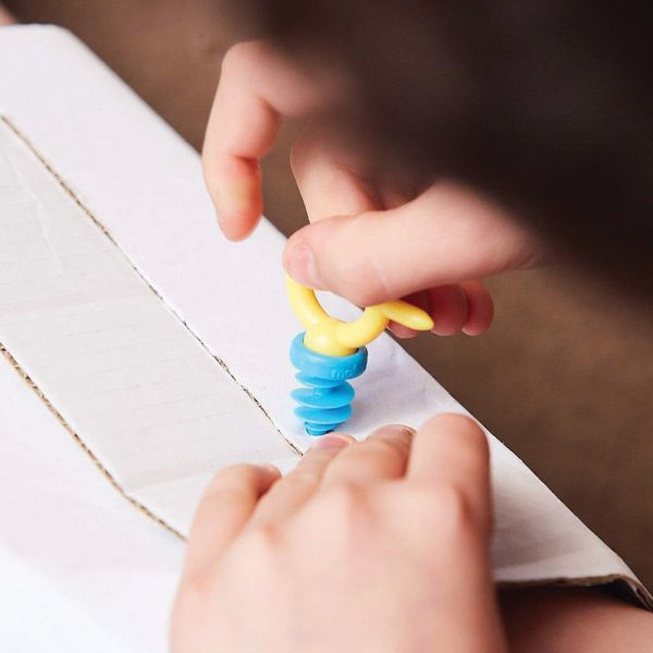 21 Low-Tech Makerspace Projects - Ideas & Inspiration from Demco