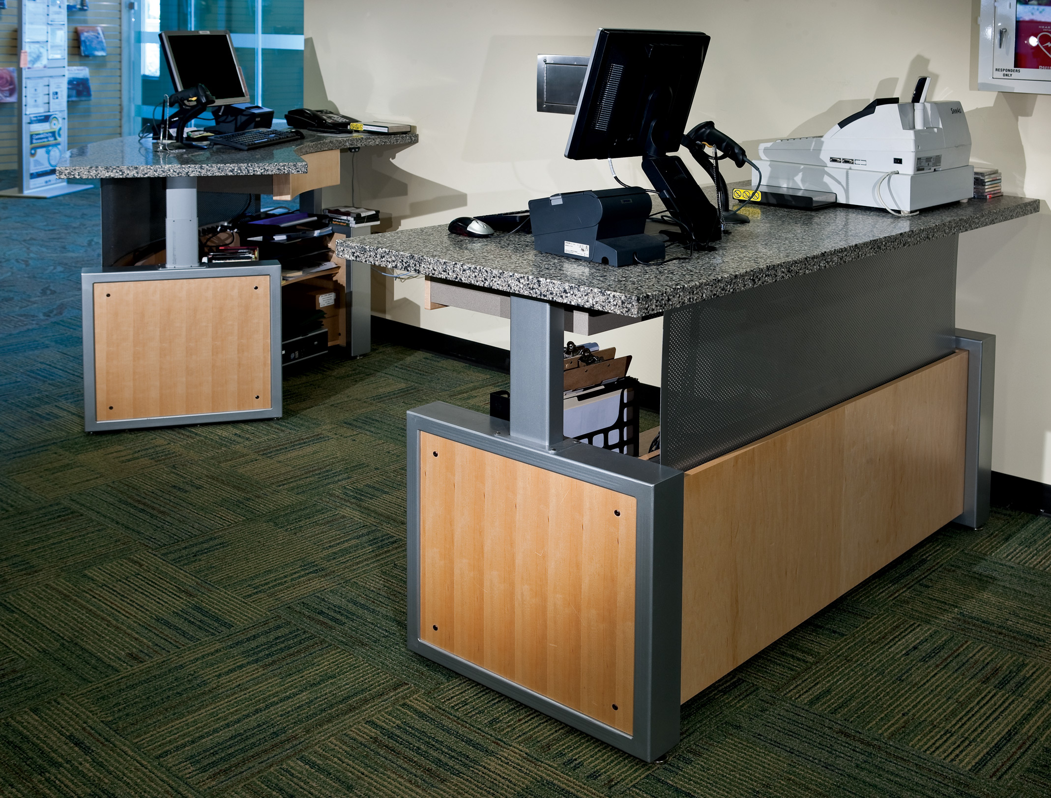 San José, Pearl Avenue Branch, CA - http://demcointeriors.com