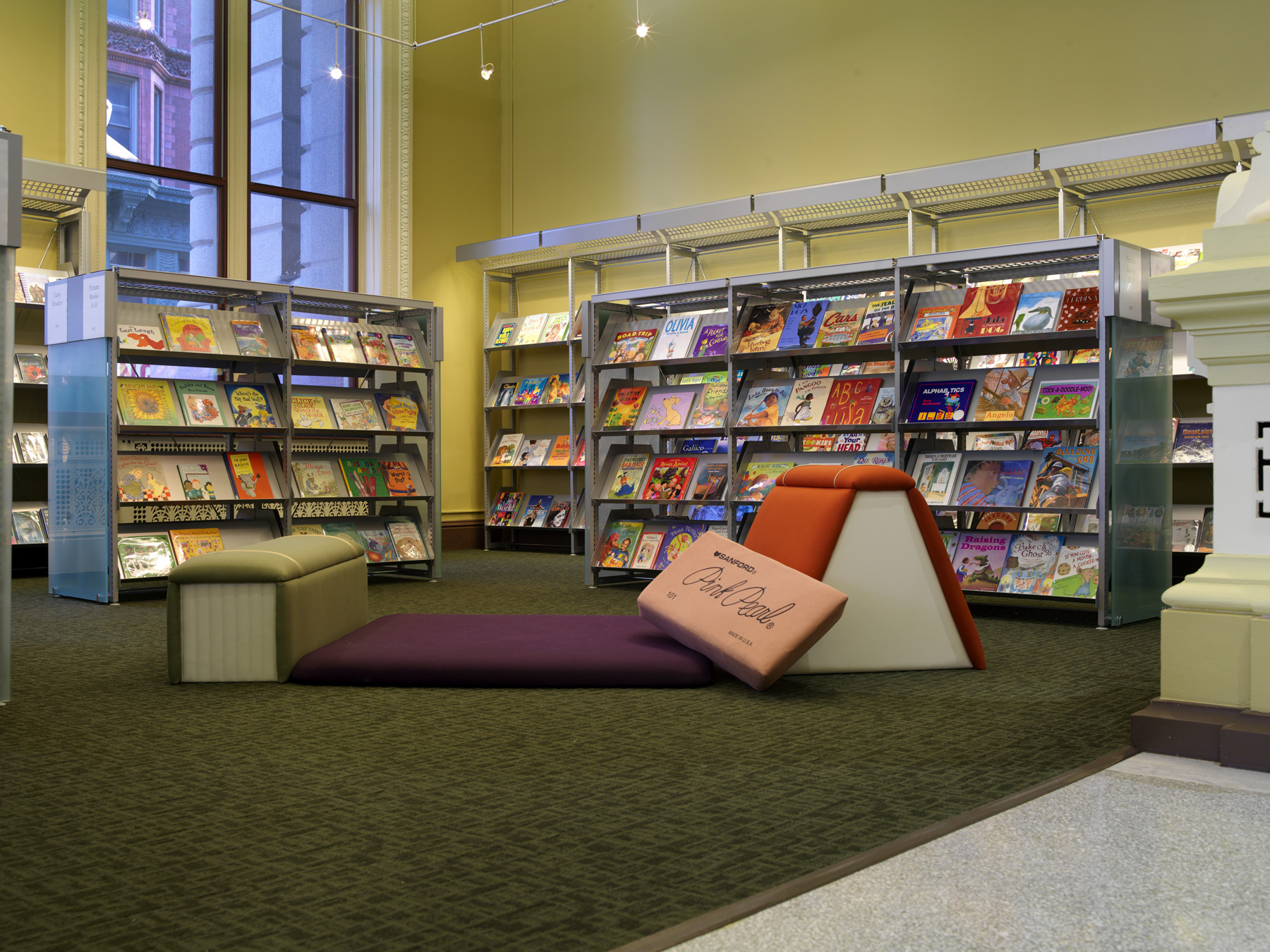 St. Louis Public Library, MO - http://demcointeriors.com