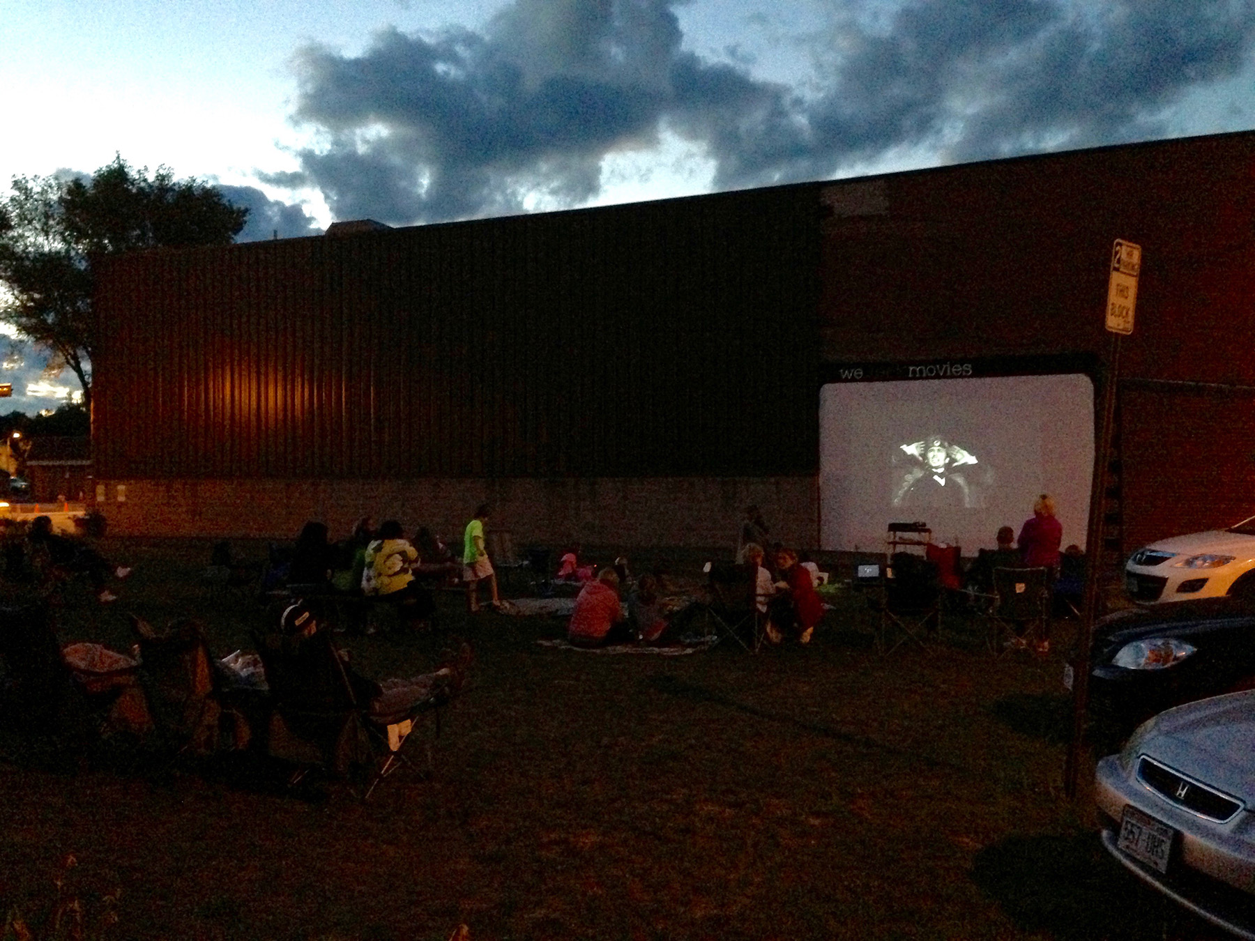 Why Outdoor Spaces are Essential for Libraries