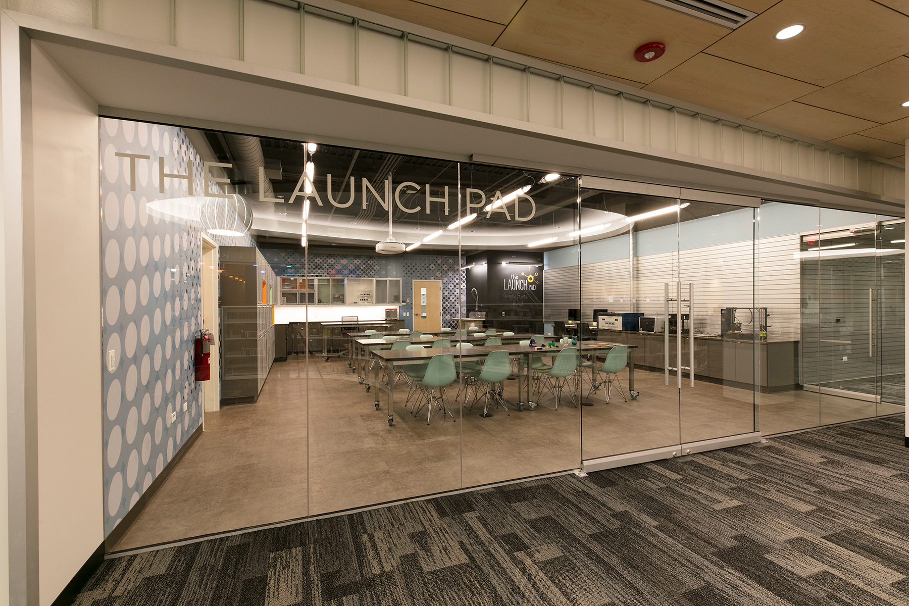 10 Questions to Plan a Library Makerspace